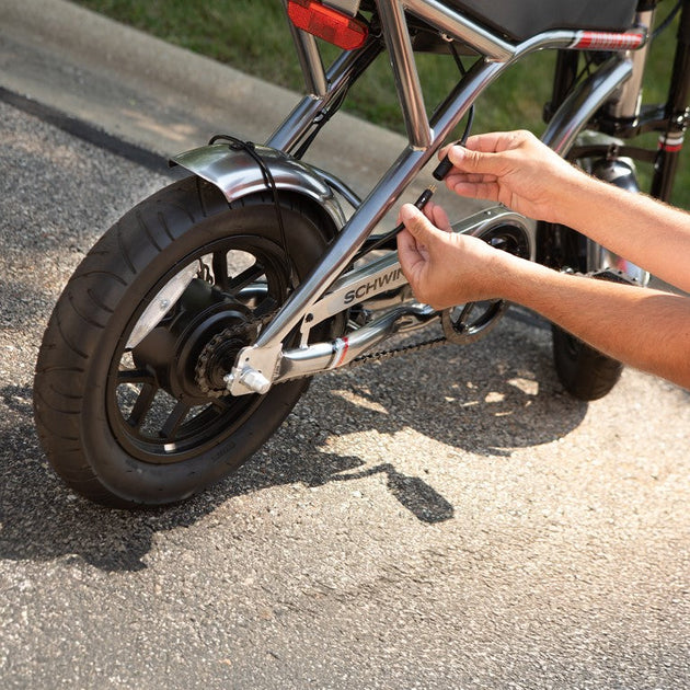 How to Fix a Rear Flat on Hub-Drive E-Bikes – Schwinn